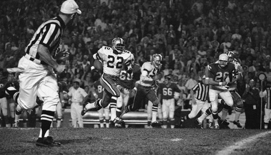 Bob Hayes: How "The World's Fastest Human" Changed Football Forever ...